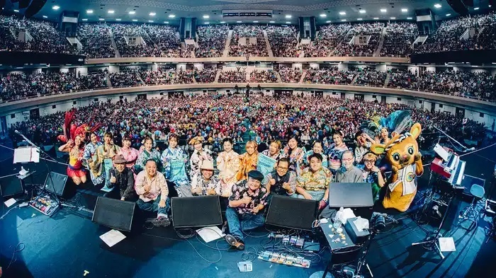 【BEGIN】U-NEXTでBEGIN35周年記念ライブ『さにしゃんサンゴSHOW！！』の独占配信決定！約15年ぶりの日本武道館での公演をライブ配信&見逃し配信 - 動画配信Now